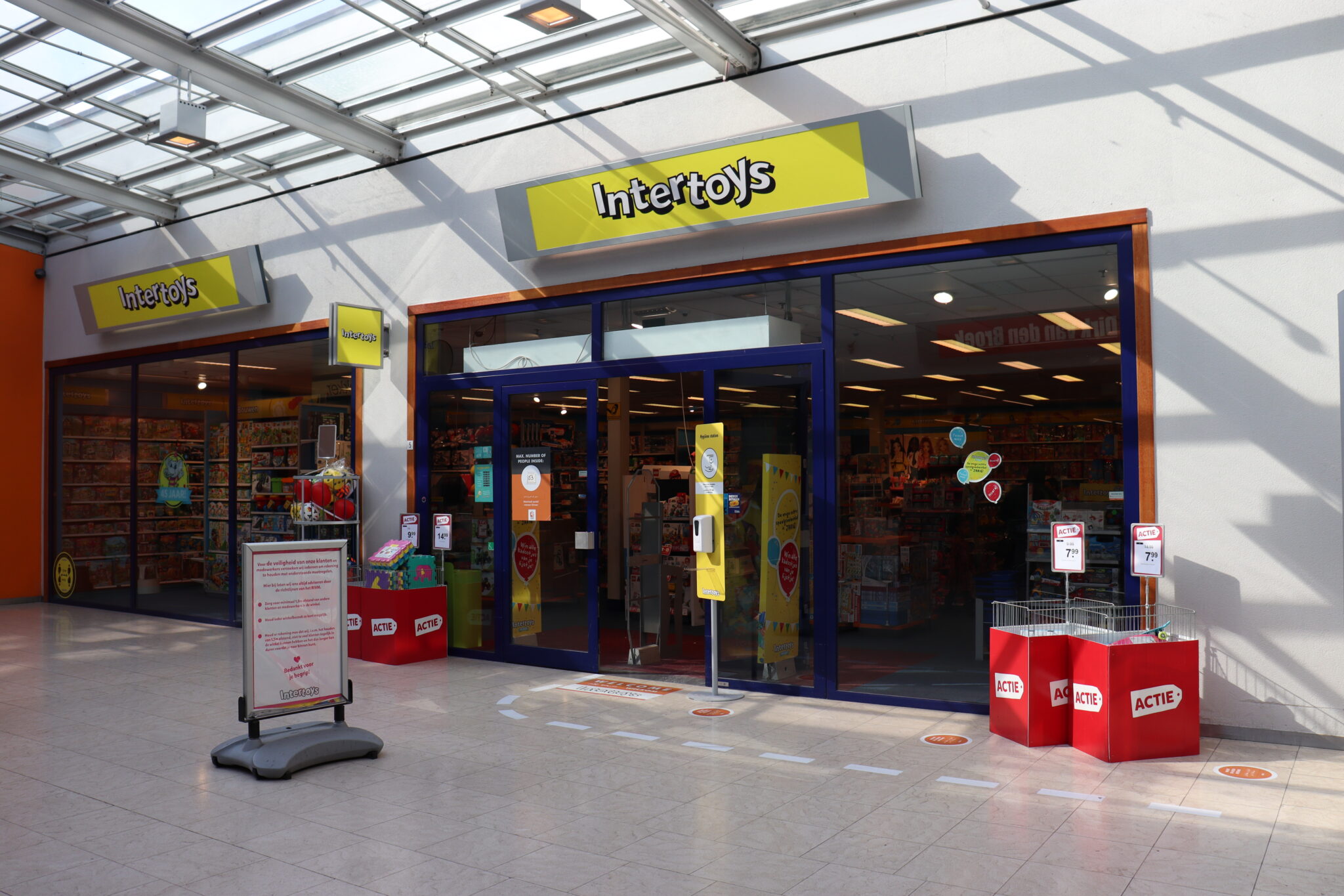 Intertoys - Plein 40-45